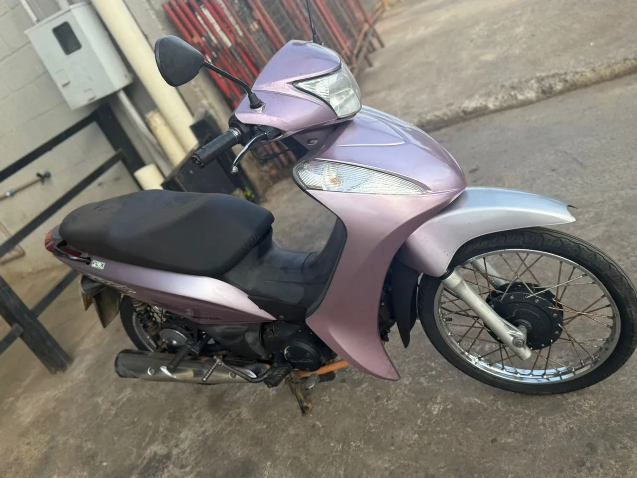 "moto rosa" no Brasil