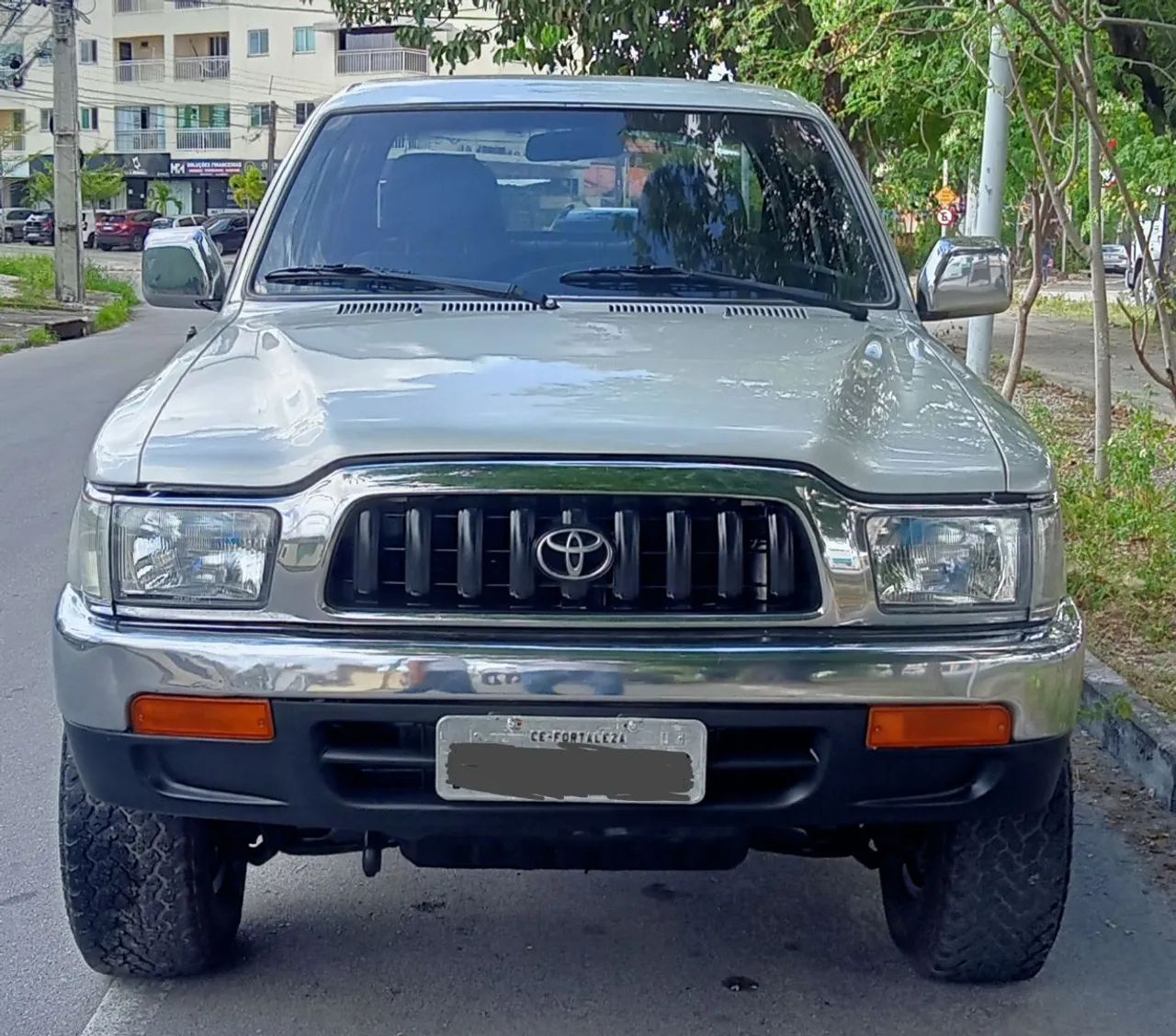 TOYOTA HILUX 2002 Usados e Novos
