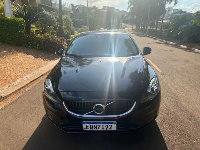 VOLVO V40 Usados e Novos