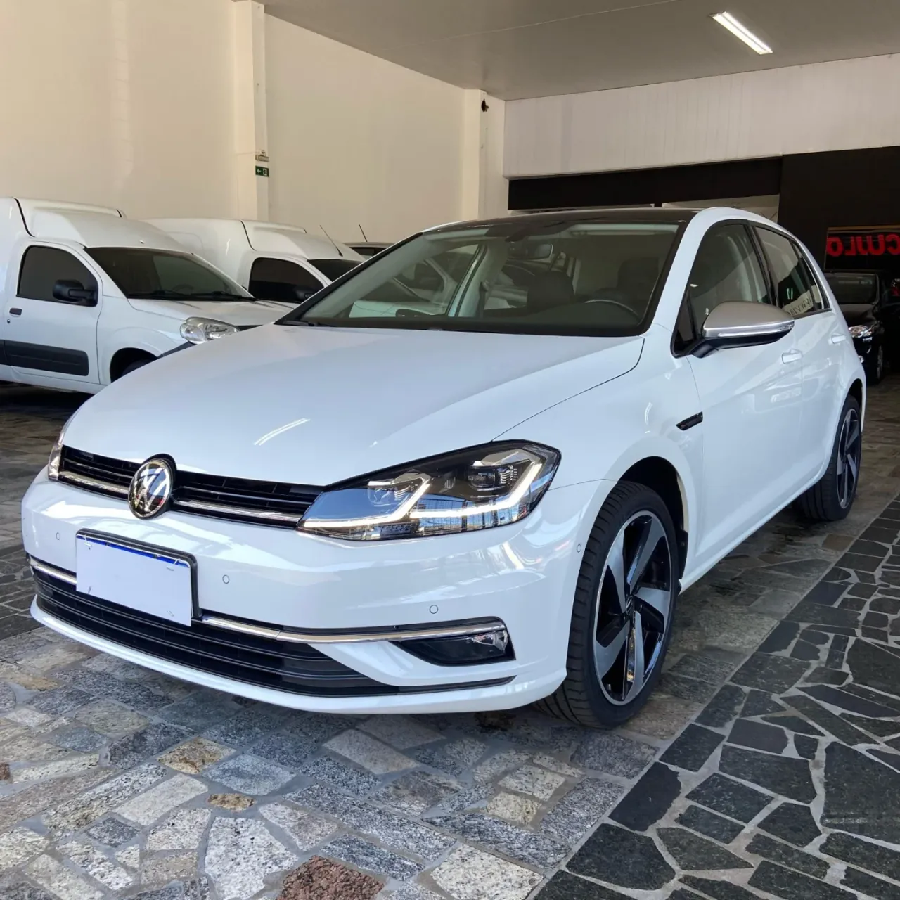 VOLKSWAGEN GOLF 2018 Usados e Novos