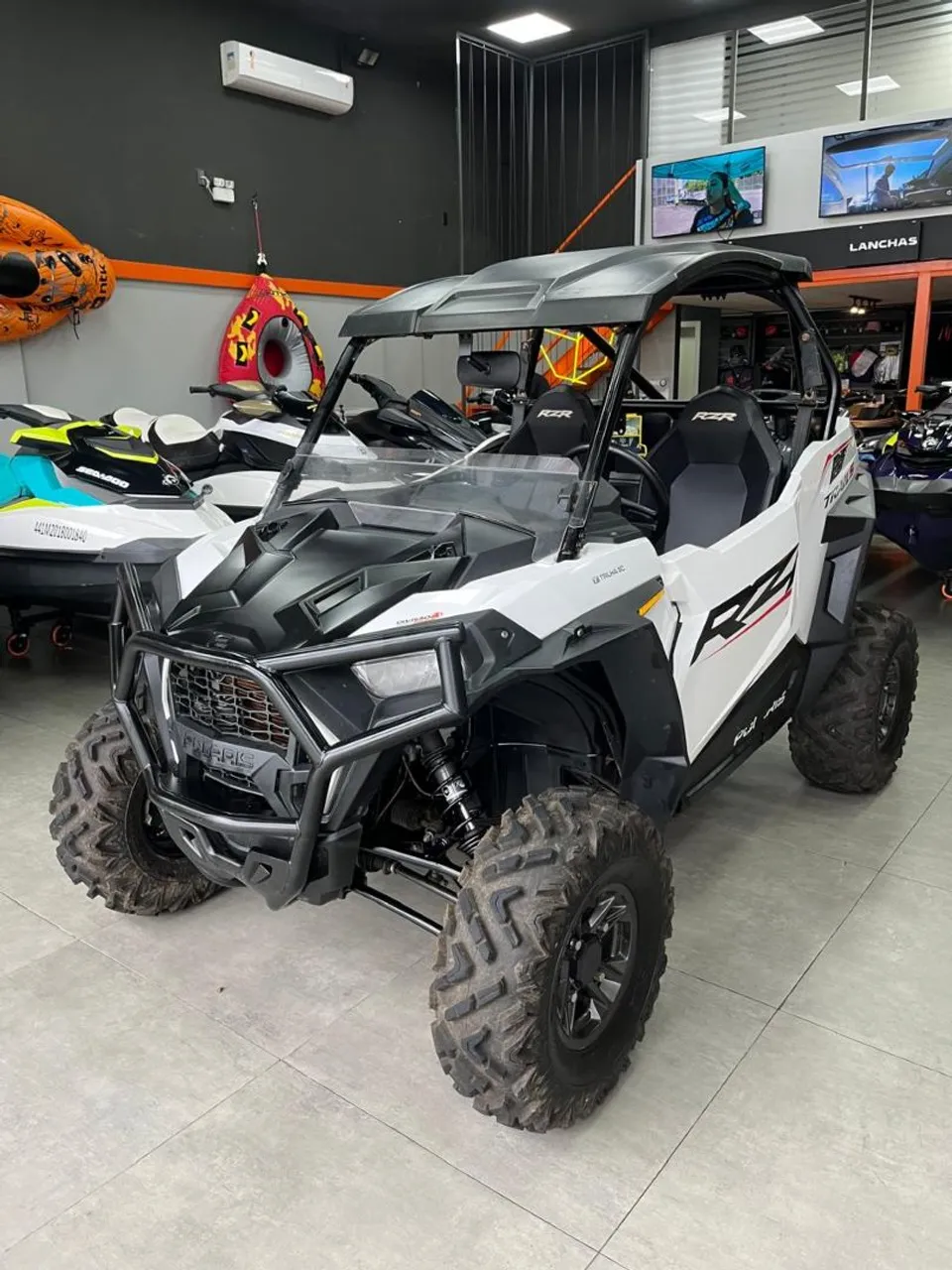 Motos Polaris RZR no Brasil