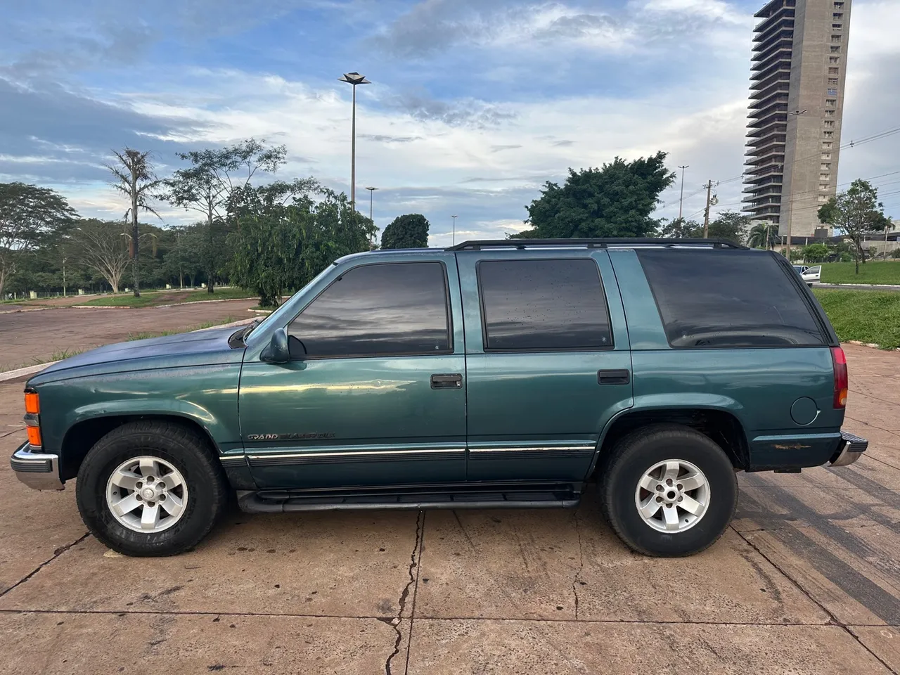 CHEVROLET SILVERADO TROP. SL/ VAN T.DIESEL (TODAS) Usados e Novos
