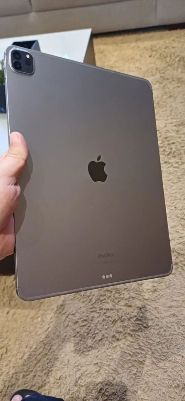 iPad Pro 12.9 M2 256gb wifi e celular com Keyboard Troco - Tablets e E ...