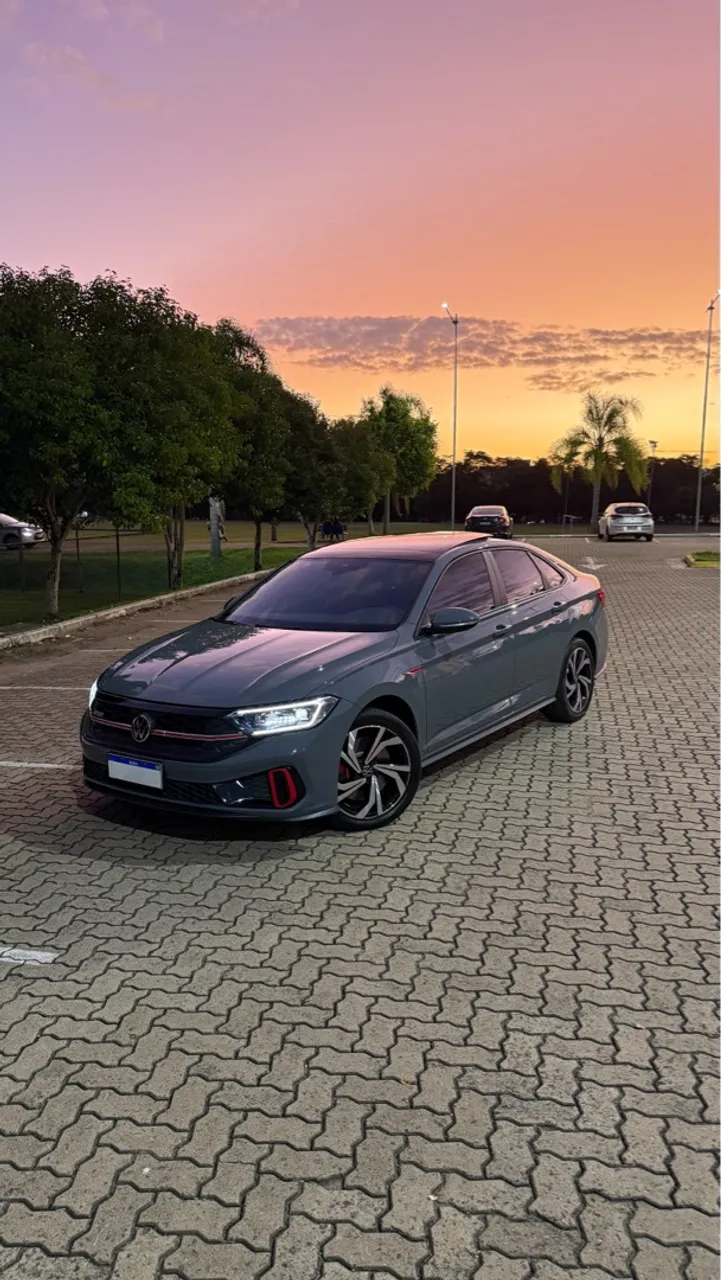 VOLKSWAGEN JETTA 2024 Usados e Novos no RS