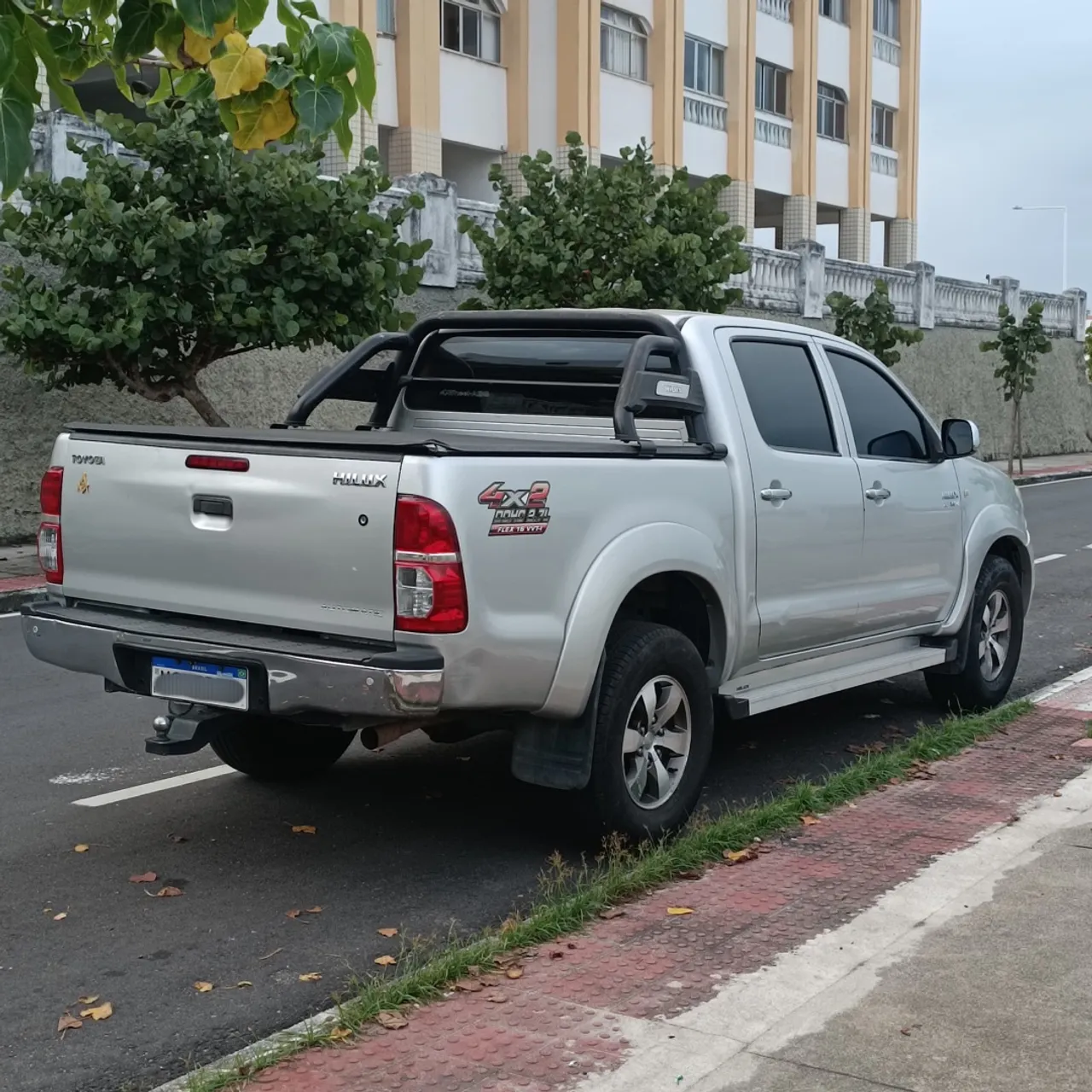 "toyota hilux 2010" - Carros Usados e Novos à venda