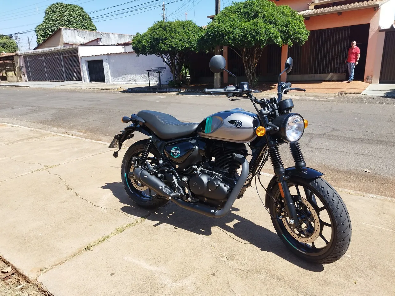 Motos Royal Enfield Hunter 350 no Brasil