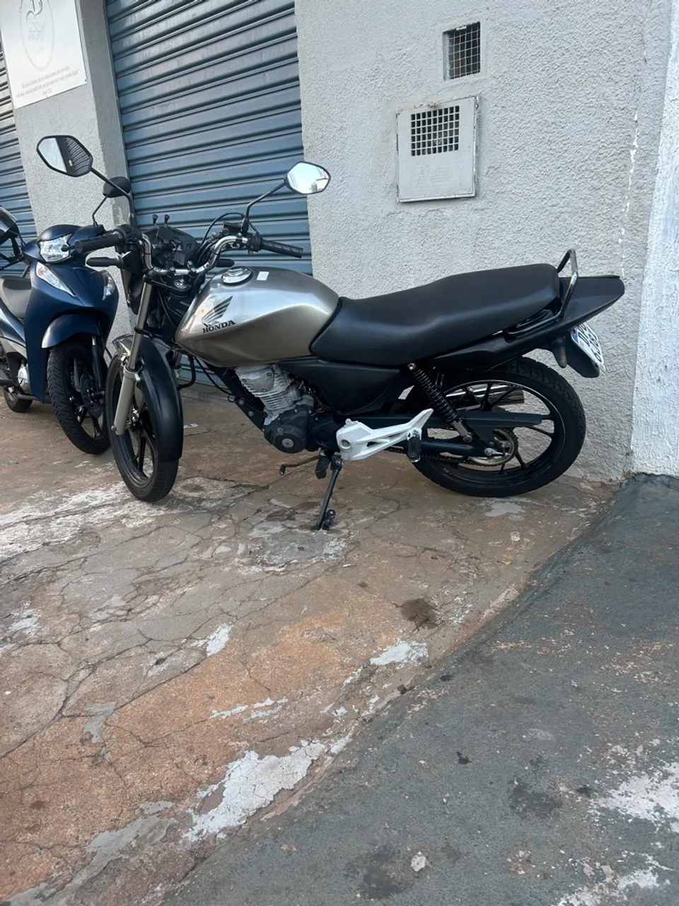 "motor titan 150" - Motos no Brasil