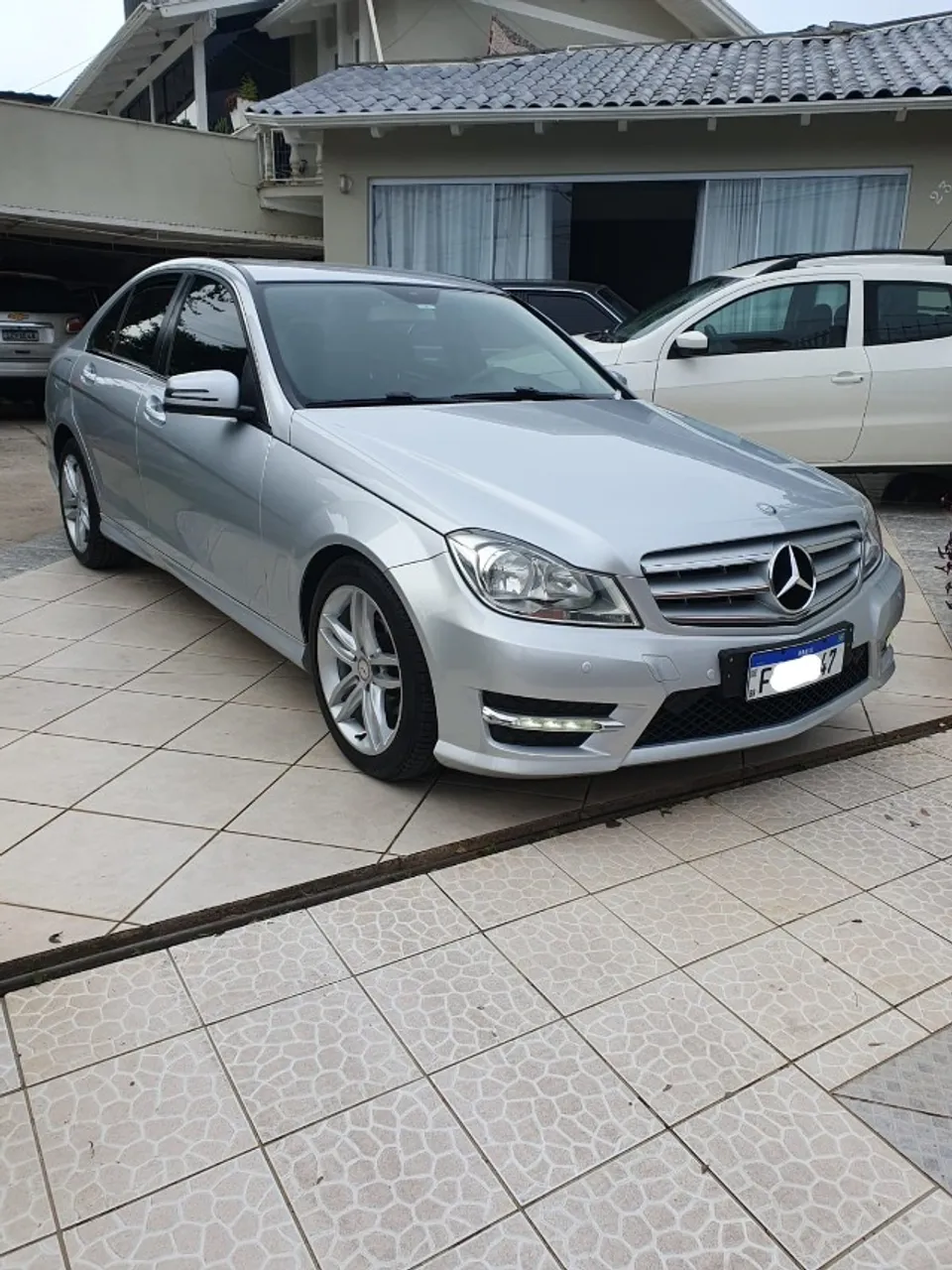 MERCEDES-BENZ C-180 2014 Usados e Novos