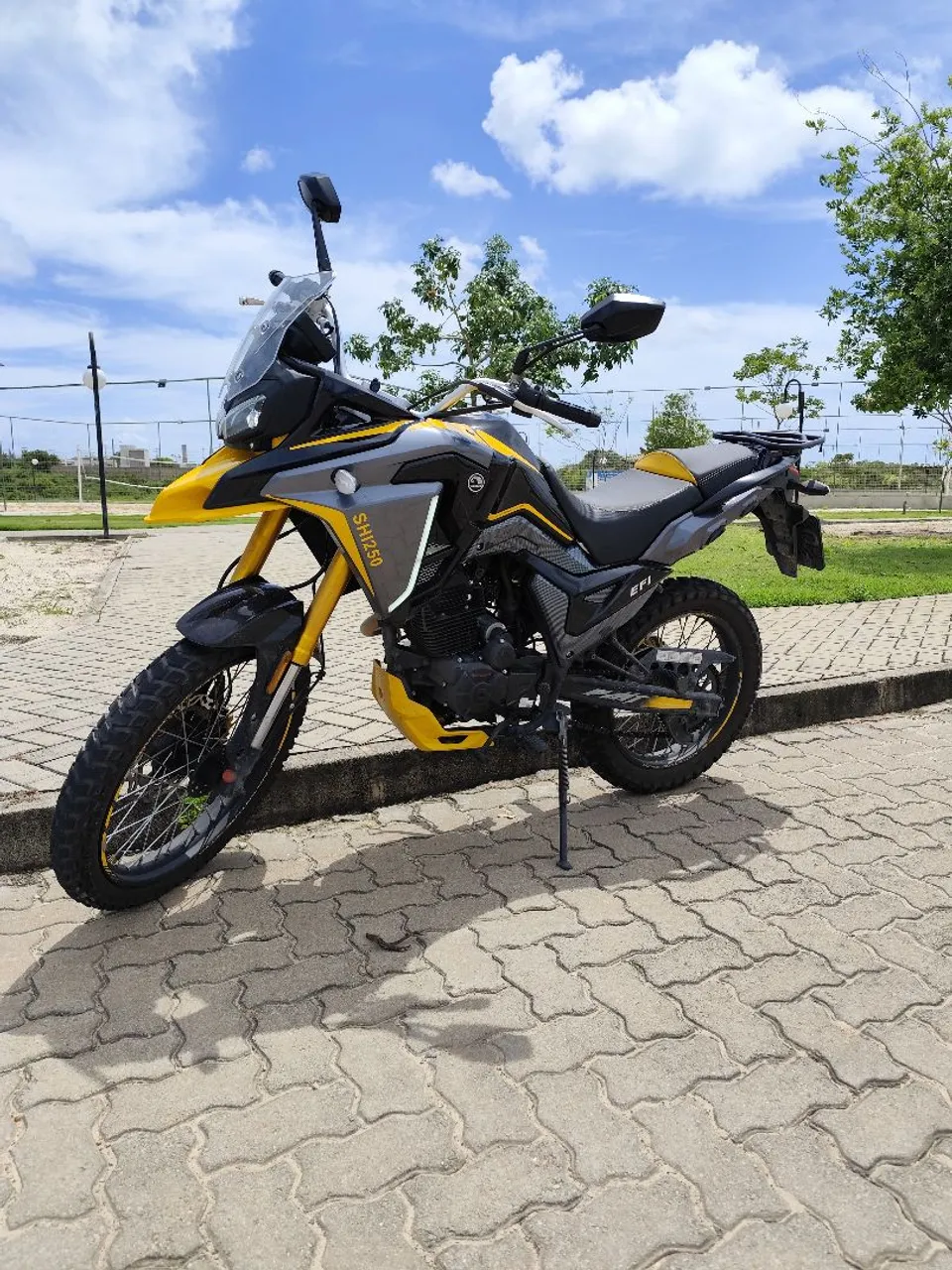 Motos Shineray SHI 250 no Brasil