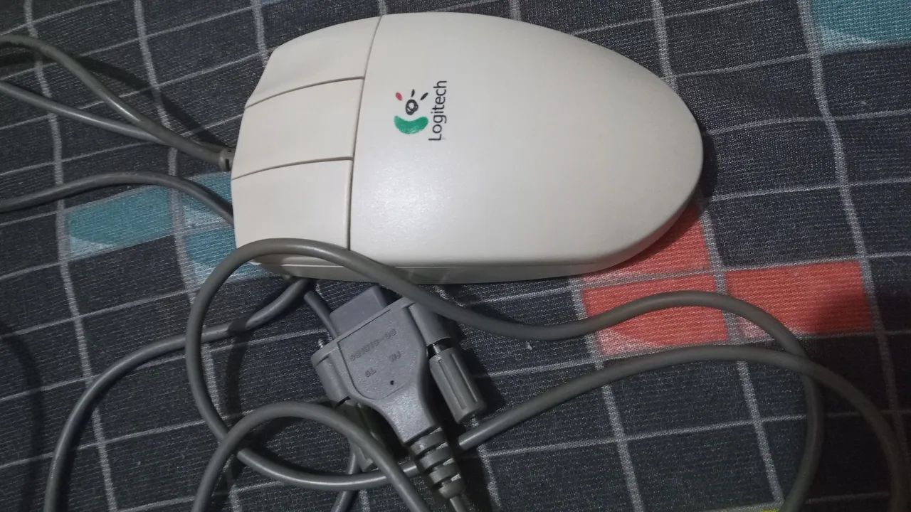 Mouse antigo de bolinha Logitech - Periféricos e Acessórios de ...