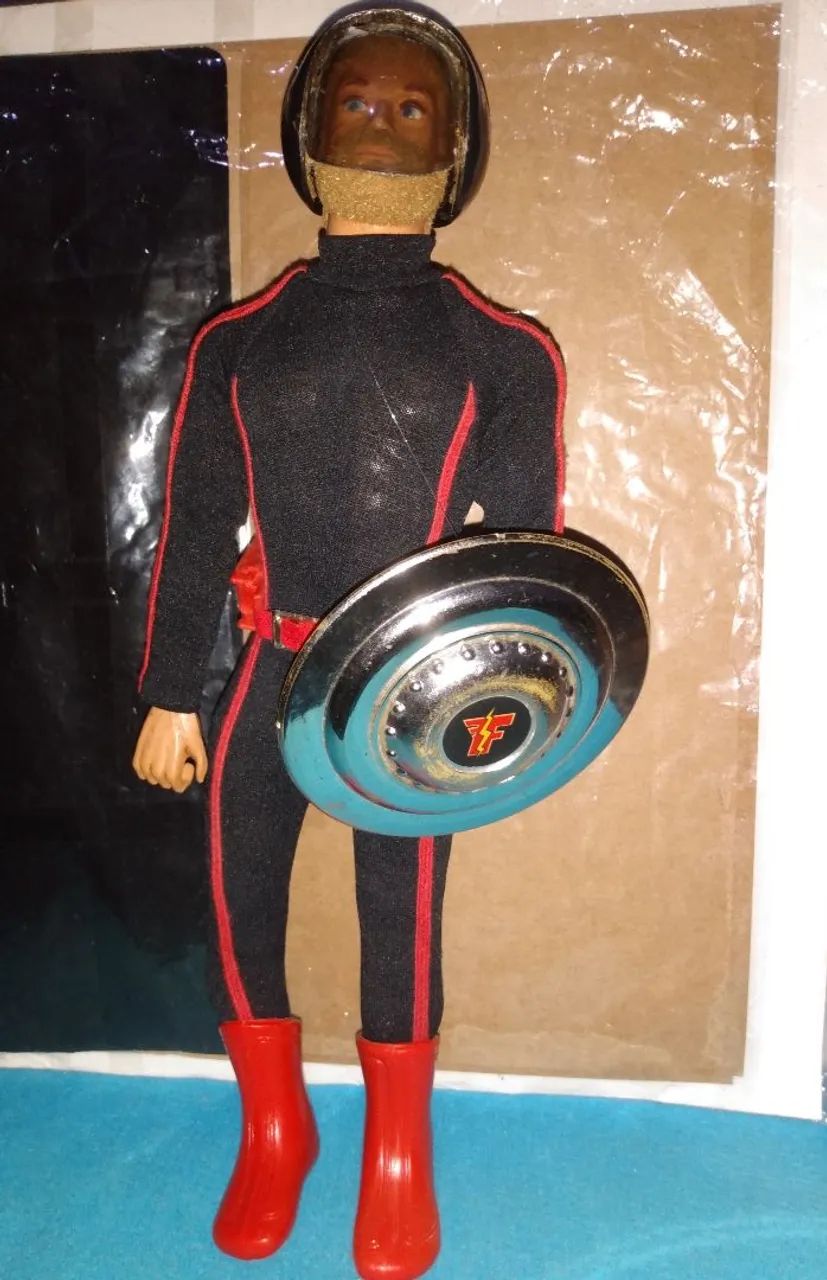 Boneco Falcon Escudo Atômico, década de 1980 - Hobbies e coleções ...