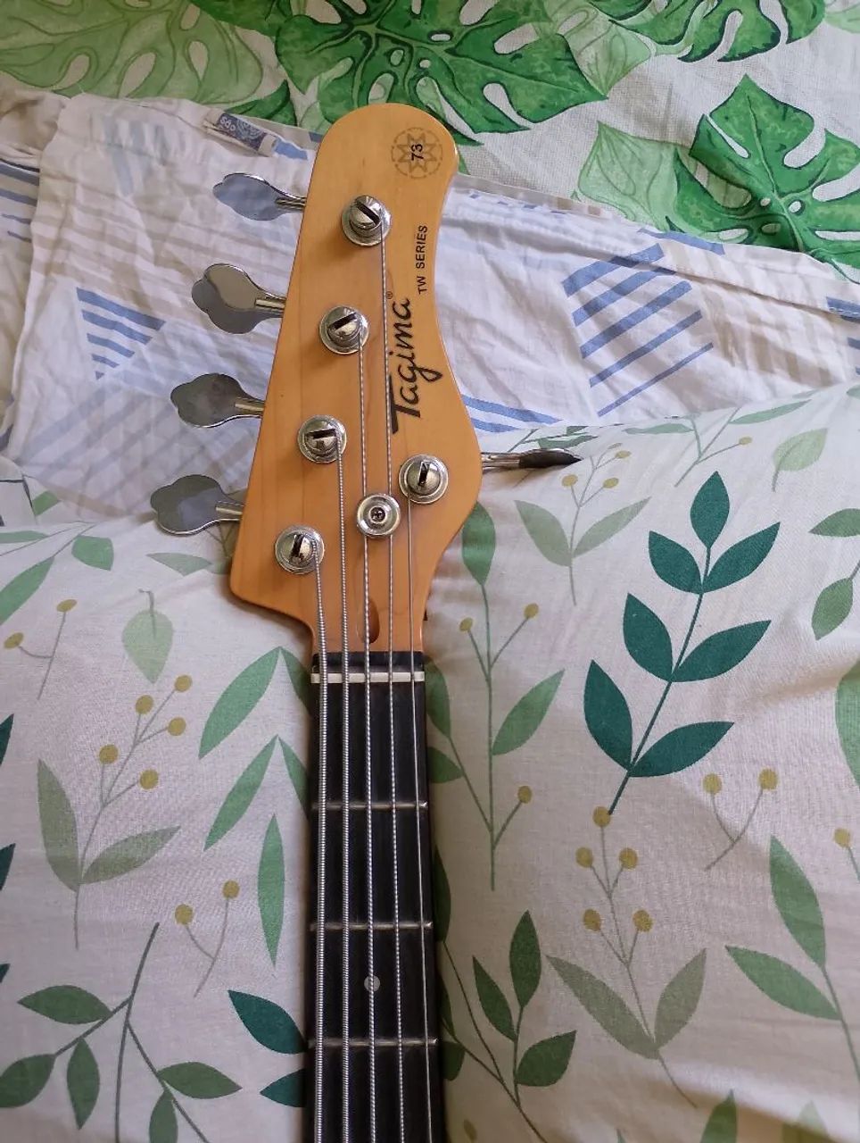 Contrabaixo Tagima série TW, ativo.Semi-novo - Instrumentos musicais ...