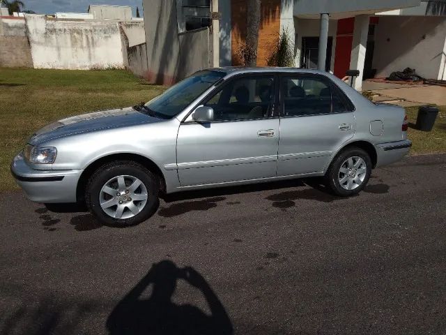 TOYOTA COROLLA 2000 Usados e Novos