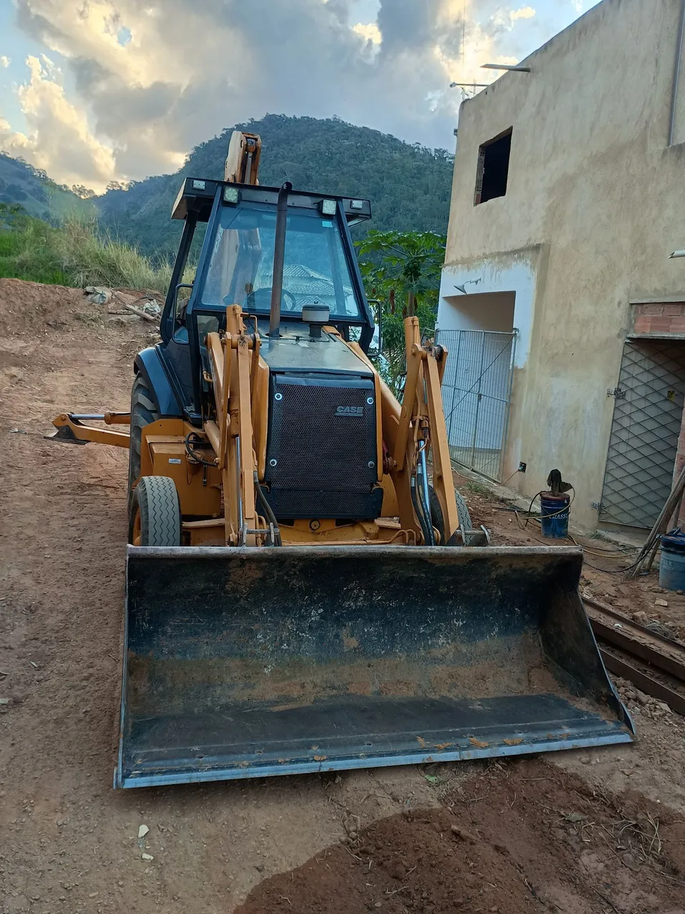 "retro escavdeira" no Brasil