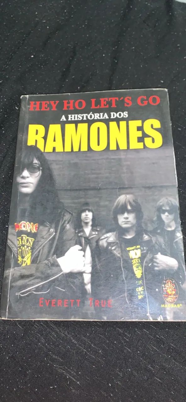 LIVRO A HISTÓRIA DOS RAMONES HEY HO LETS GO - Livros e revistas ...