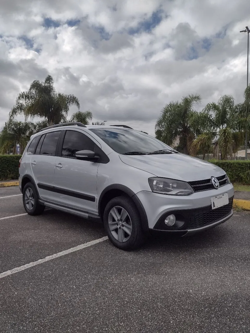 VOLKSWAGEN SPACECROSS Usados e Novos