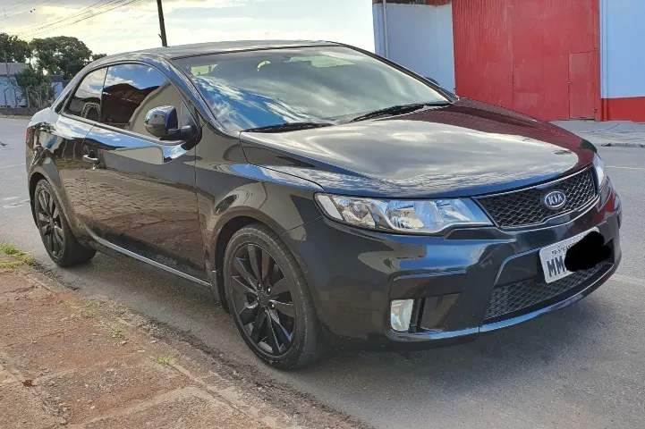 KIA MOTORS CERATO KOUP 2.0 16V AUT. Usados e Novos