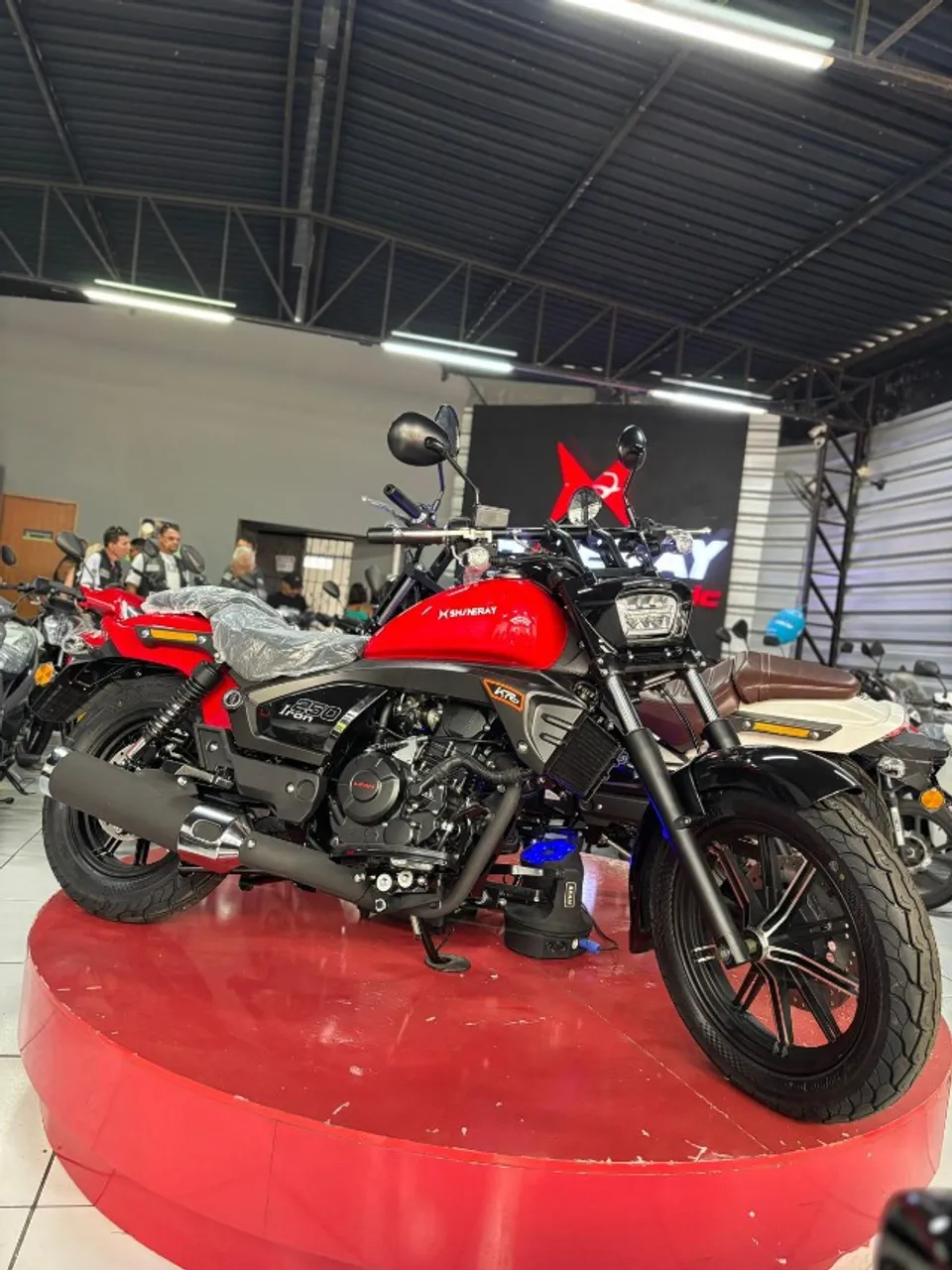 Motos Shineray IRON 250 EFI no Brasil