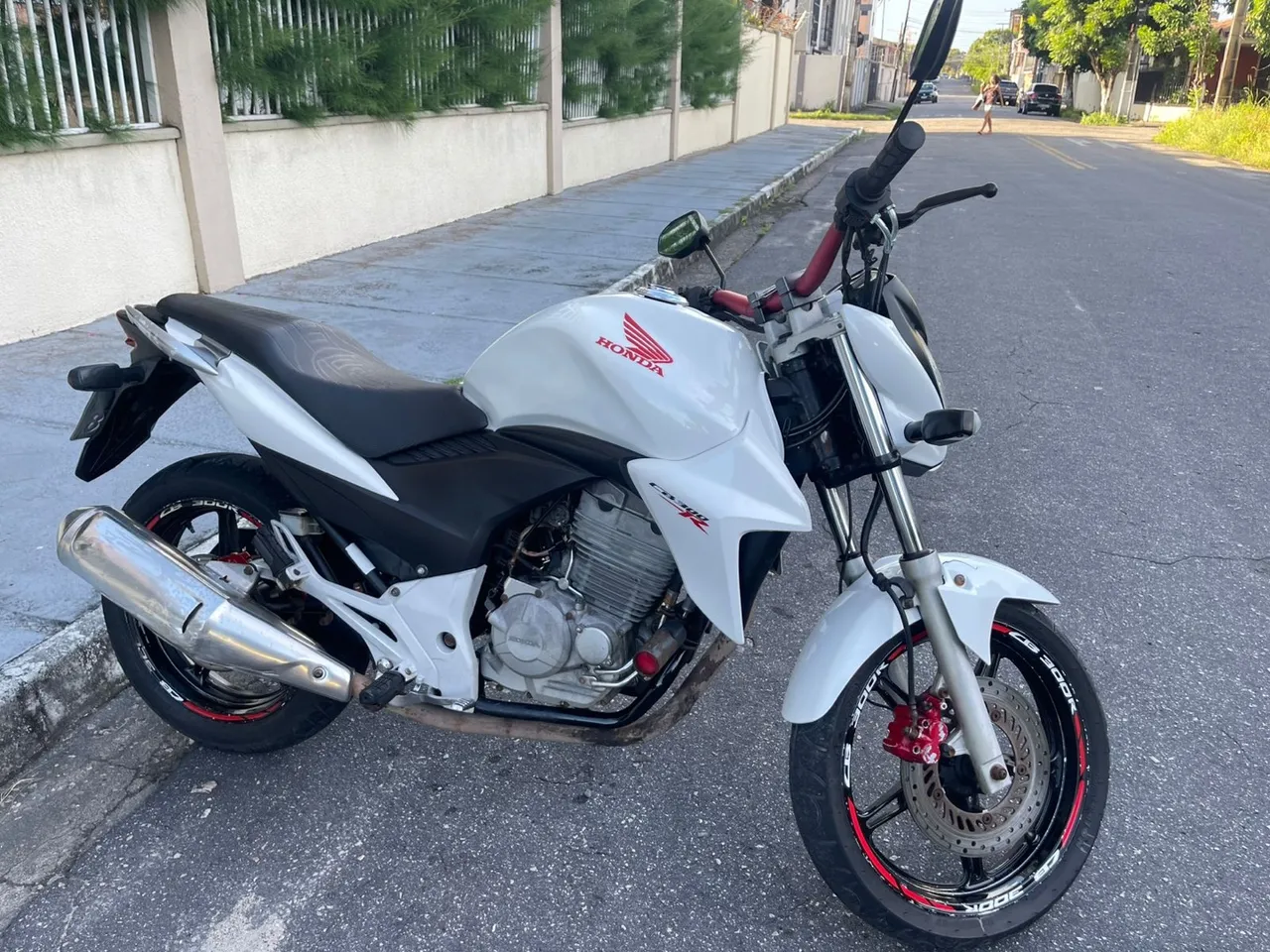 Motos HONDA CB 2014 no Brasil