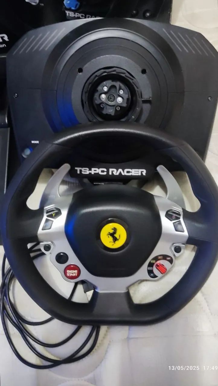 Volante Thrustmaster TS-PC Racer Ferrari - Peças e Acessórios de Vídeo ...