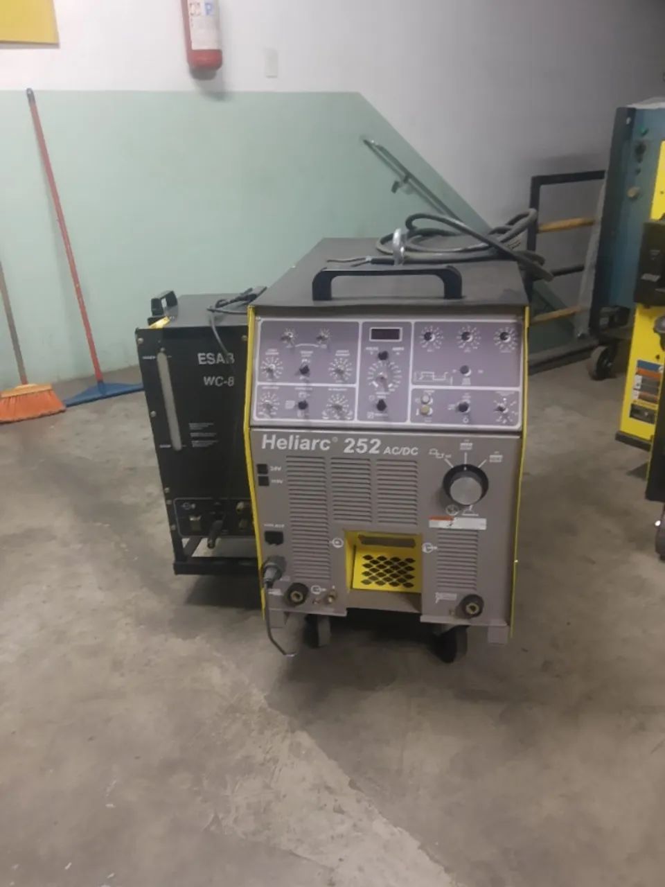 MÁQUINA DE SOLDA TIG ESAB HELIARC 252 AC/DC ALUMÍNIO - INOX - Máquinas ...