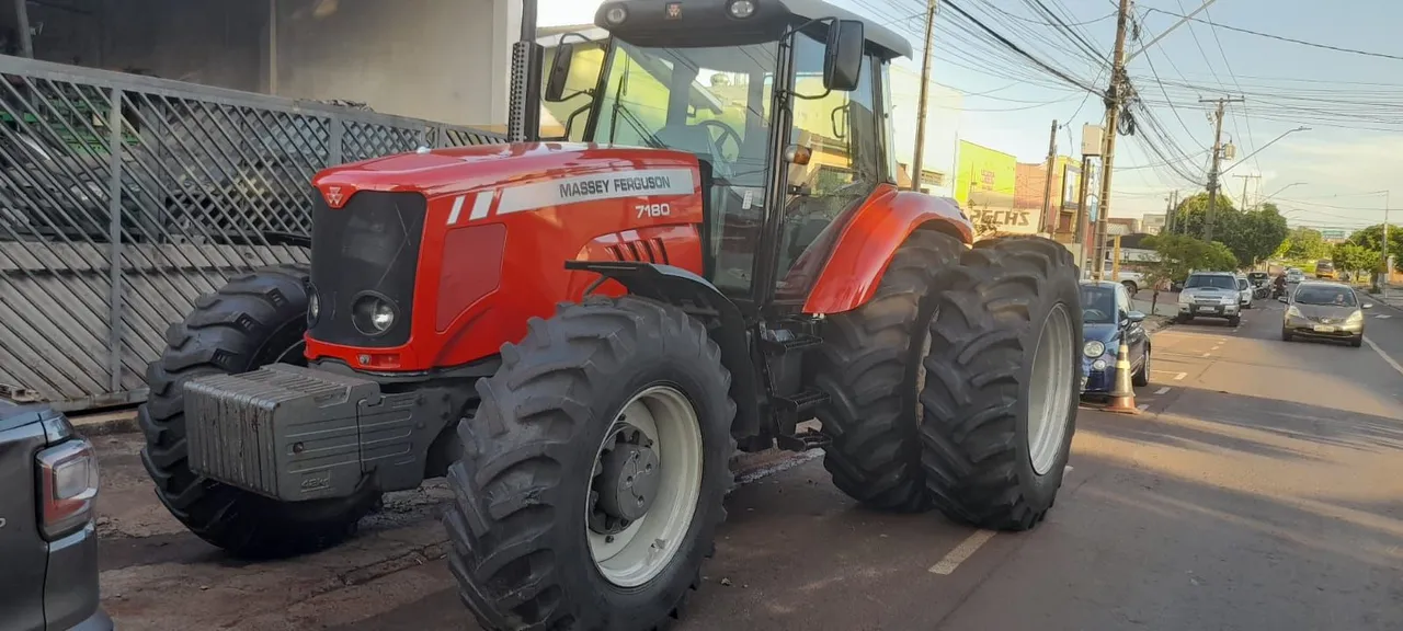 "massey ferguson 7180" - Tratores e máquinas agrícolas no Brasil