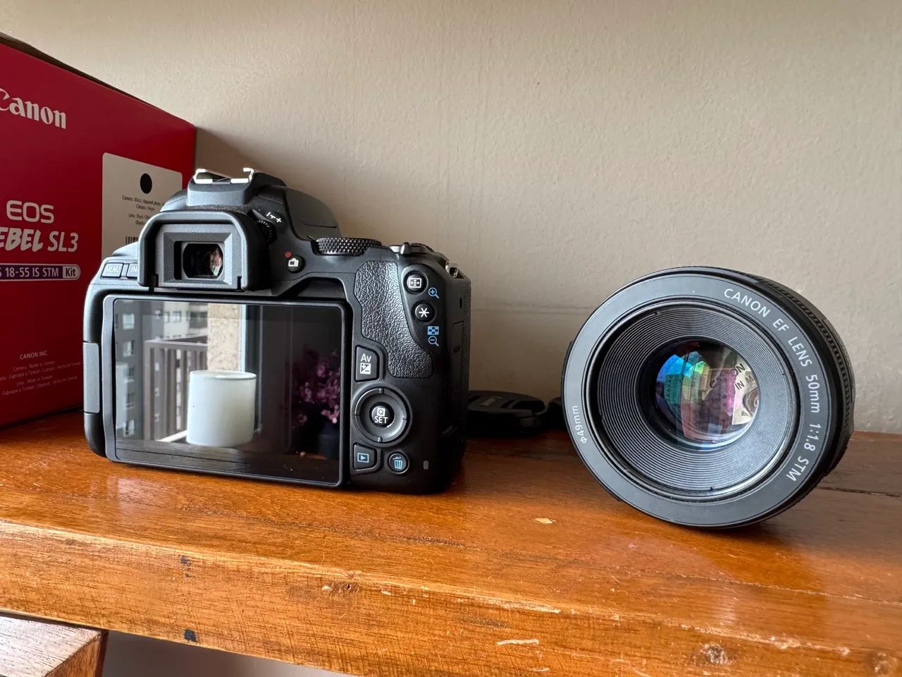 Cânon SL3 490 cliques + lentes 50 mm 1.8 + 24 mm 2.8 - Câmeras e ...