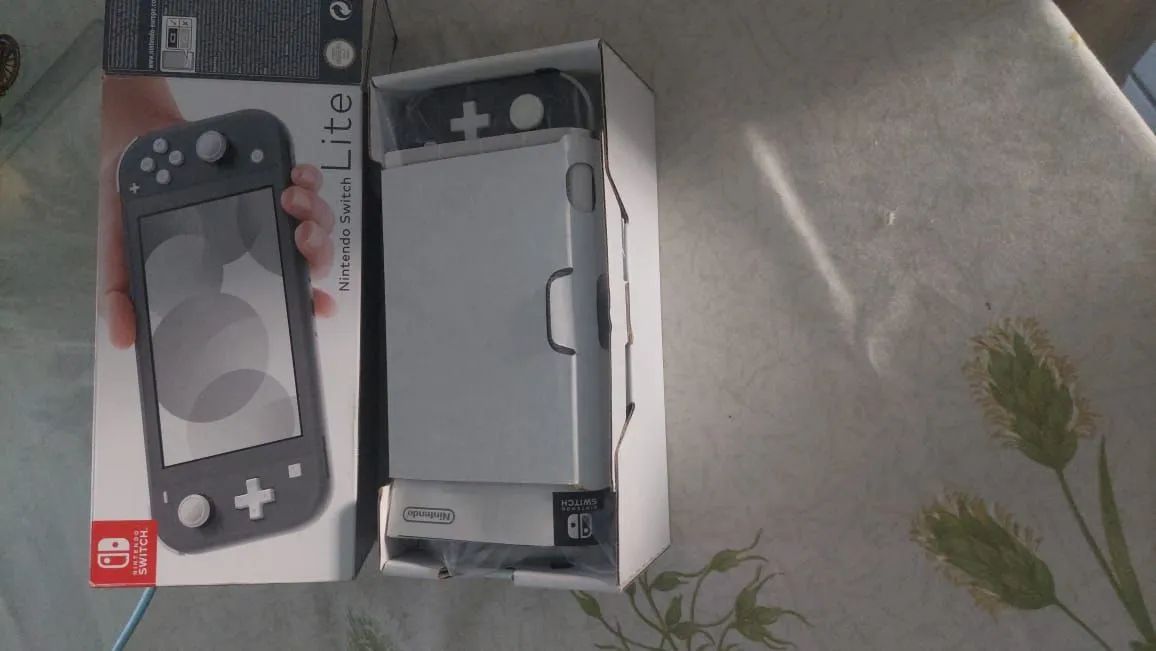 Nintendo Switch Lite - Consoles de Vídeo Game - Candelária, Natal 1386646501 | OLX