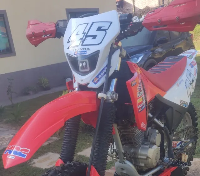 Motos HONDA CRF no Brasil