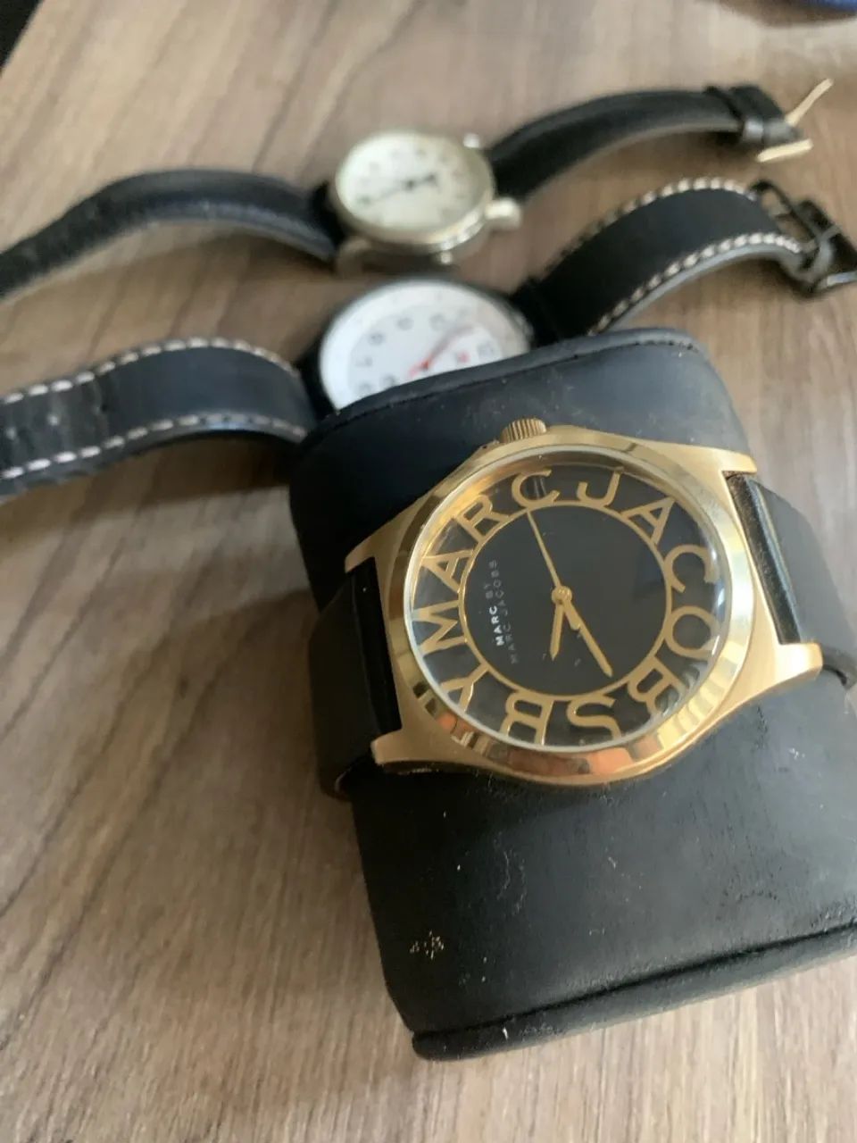 Relogios masc e fem (marc jacobs nunca usado)PREÇO A COMBINAR ...