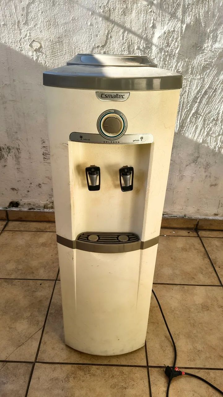 Bebedouro De Água Esmaltec De Coluna Refrigerado Por Compressor