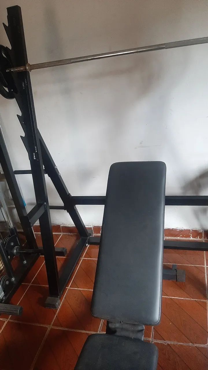 Rack gaiola de agachamento + banco de academia - Academia e Exercícios ...