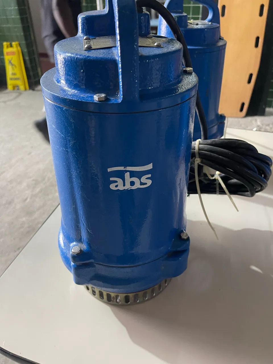 Bomba Submersível Abs Sulzer Robusta 700t 1 Cv Trifásica 220v ...