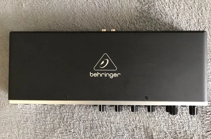 "behringer umc" no Brasil
