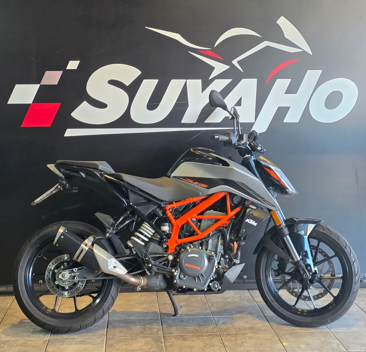Motos KTM DUKE 390 no Brasil