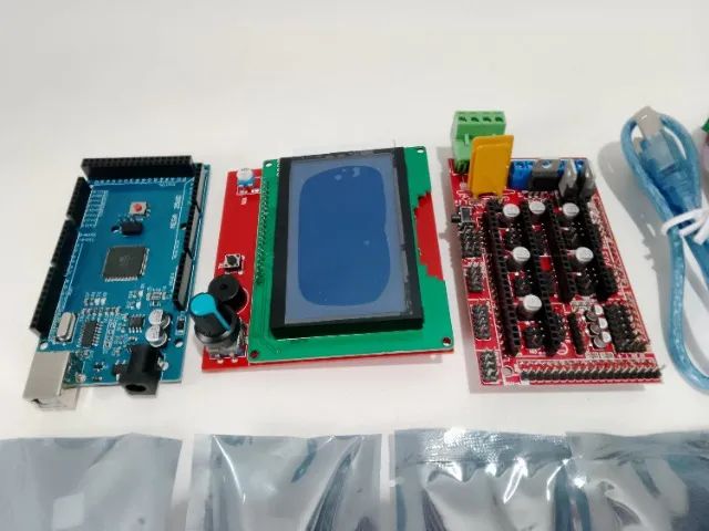 Arduino mega 2560 + ramps + 5 drivers A4988 + display lcd 128x64 ...