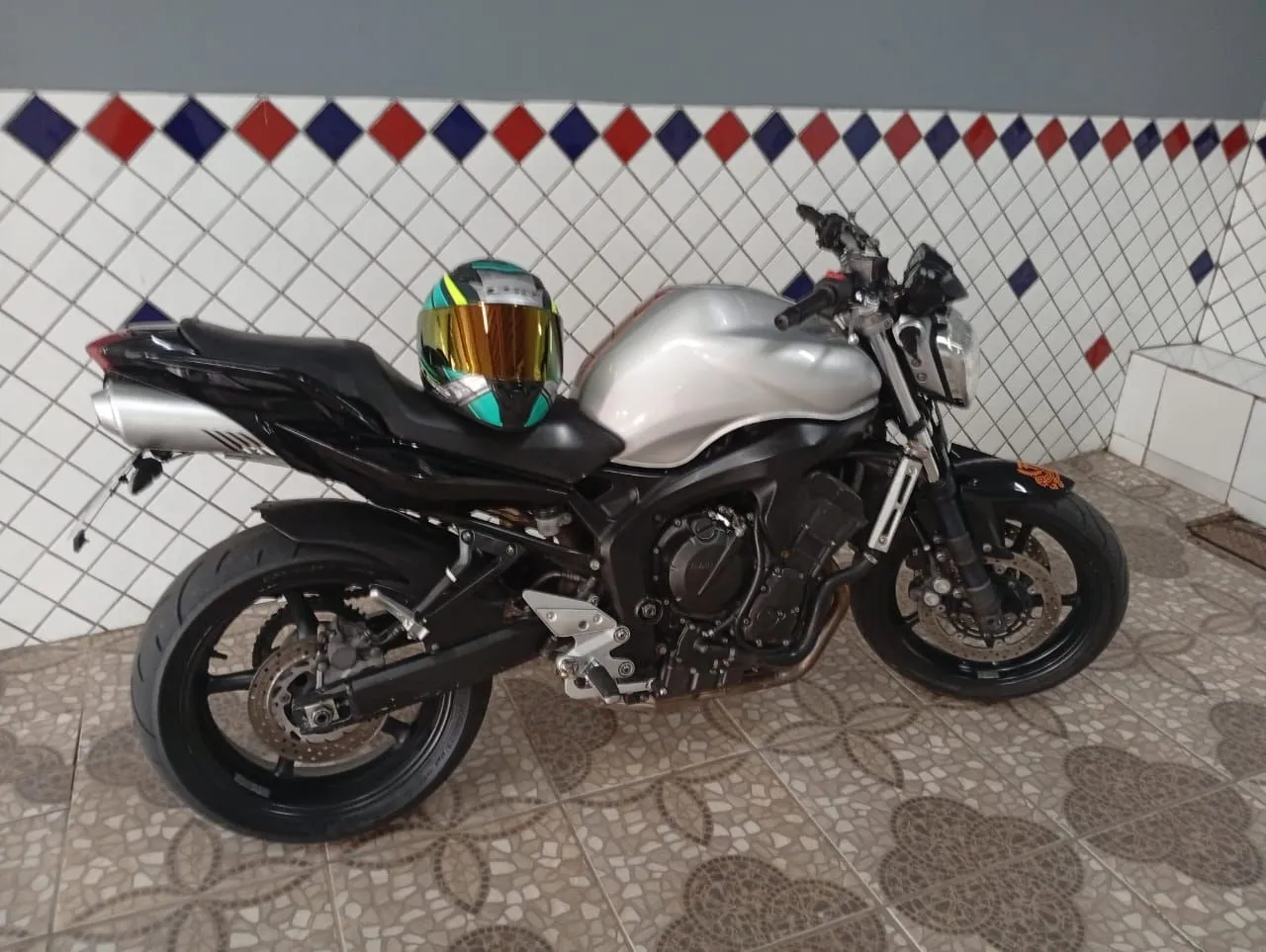 Motos YAMAHA FZ6 2009 no Brasil