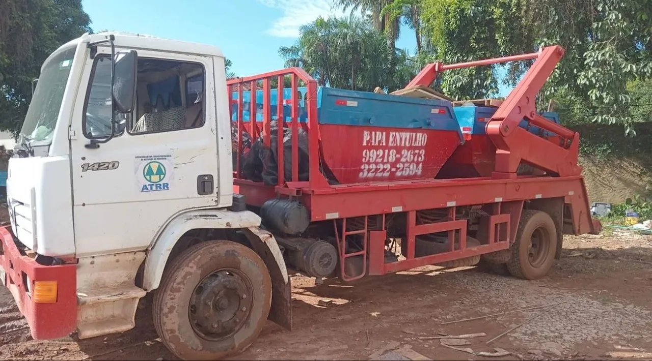 "cacamba entulho" - Caminhões no Brasil