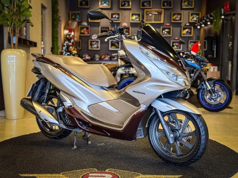 Motos HONDA PCX 2022 no Brasil