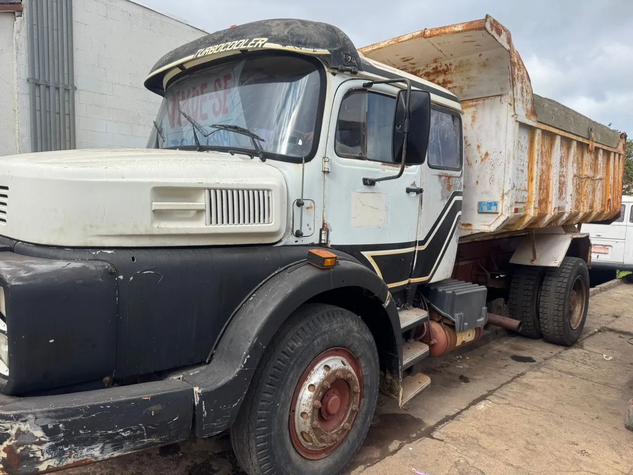 "caminhao cacambao" - Caminhões no Brasil