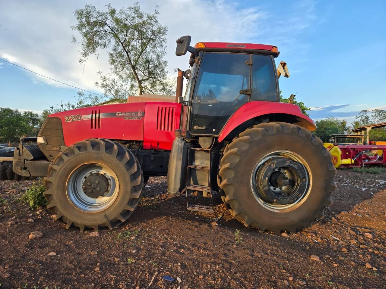 "trator case" - Tratores e máquinas agrícolas no Brasil