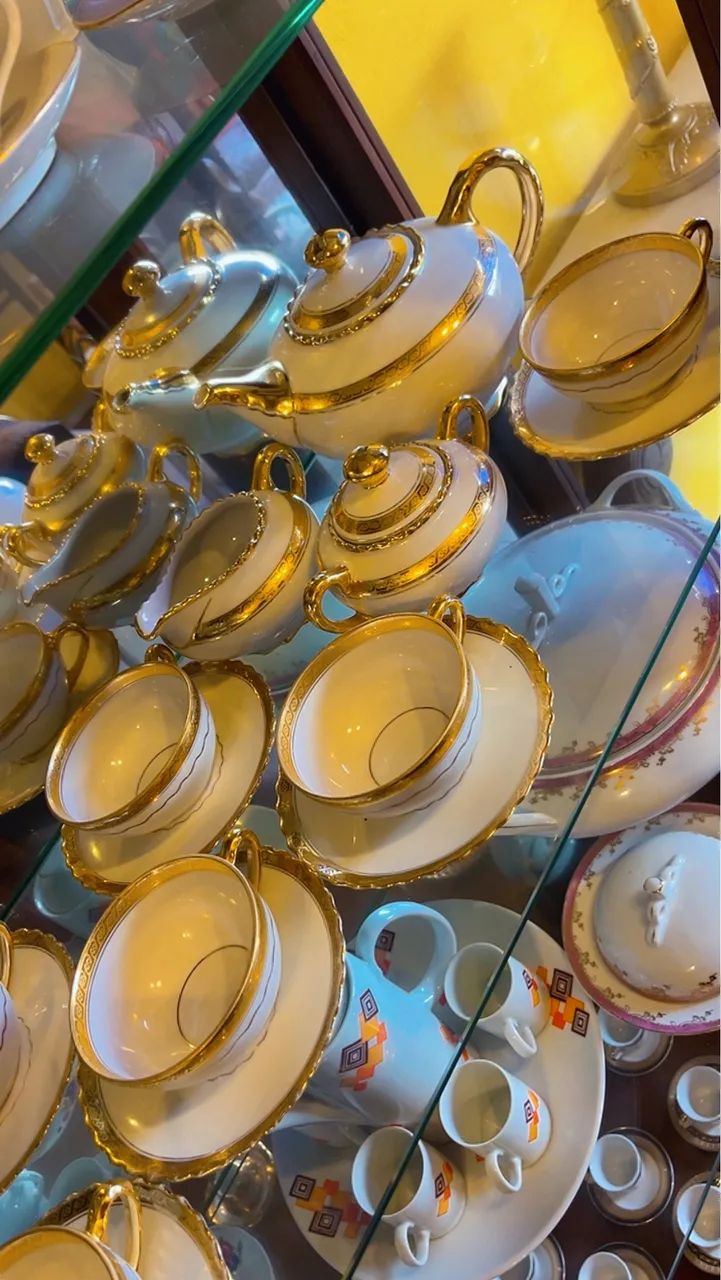 Lindo jogo de café e chá com filetes de ouro antigo - Antiguidades ...