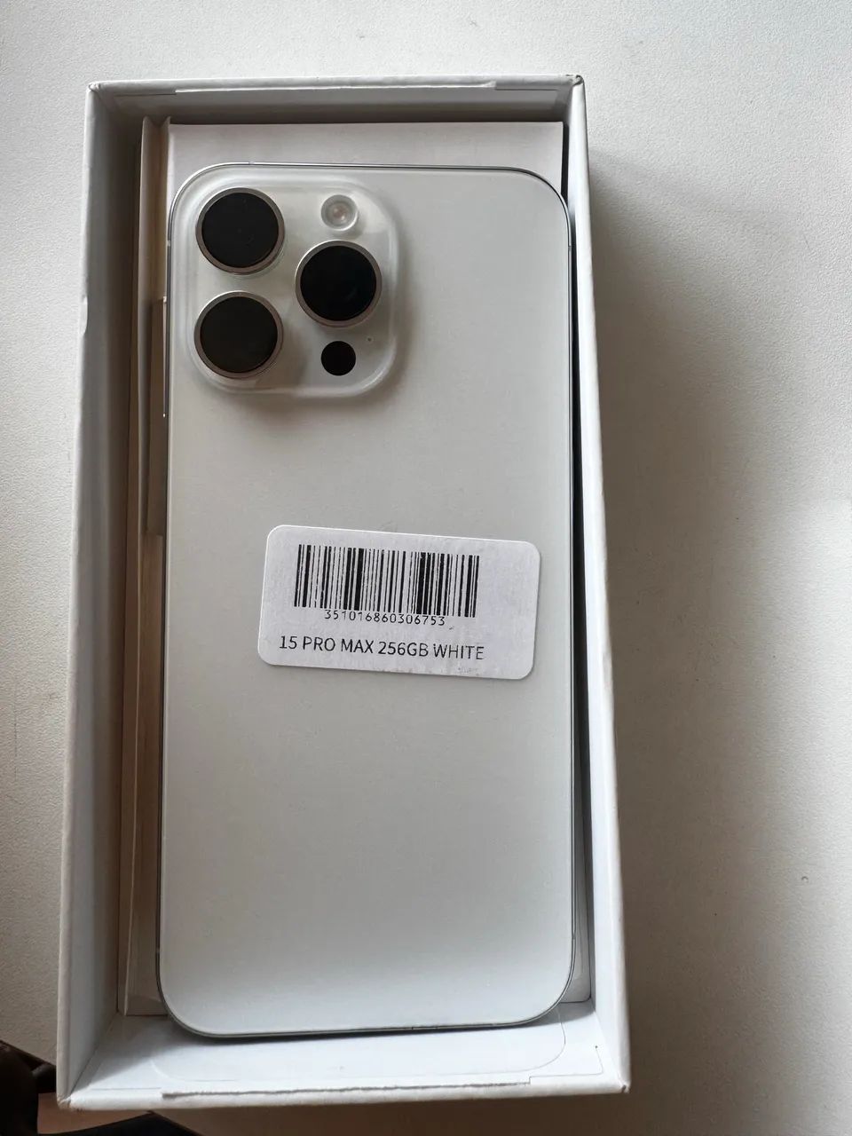 iPhone 15 pro max 256 gigas white titanium - Celulares e Smartphones ...