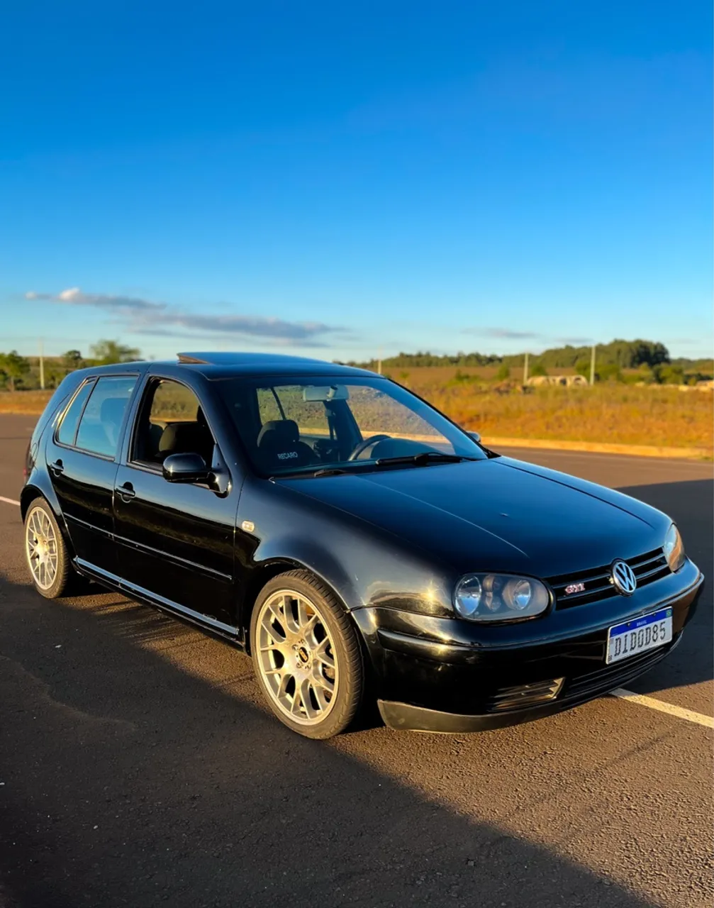 VOLKSWAGEN GOLF 2002 Usados e Novos