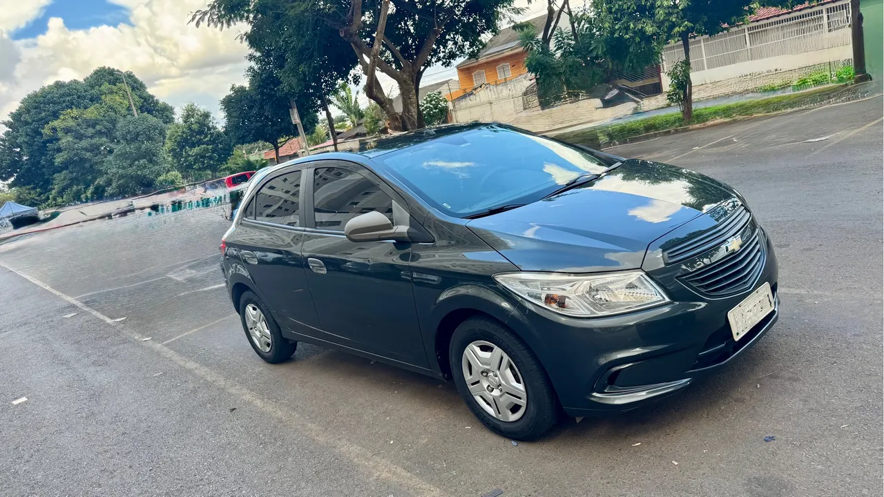 CHEVROLET ONIX 2018 Usados e Novos
