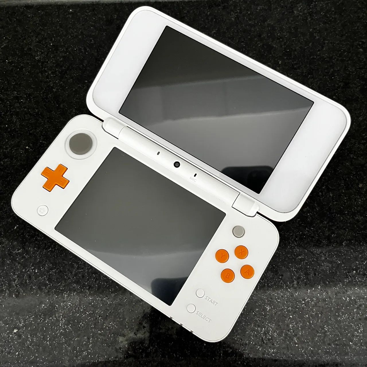 New Nintendo 2DS XL Branco - 32GB Desbloqueado (Compatível com jogos de ...