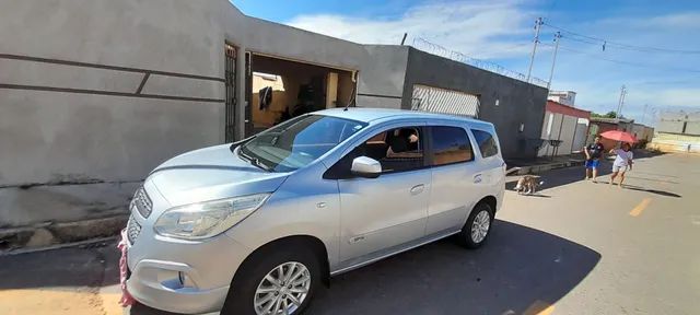 Carros sedãs Usados e Novos à venda no DF