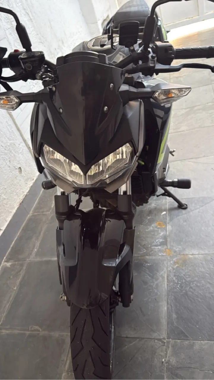 Motos Kawasaki Z no Brasil