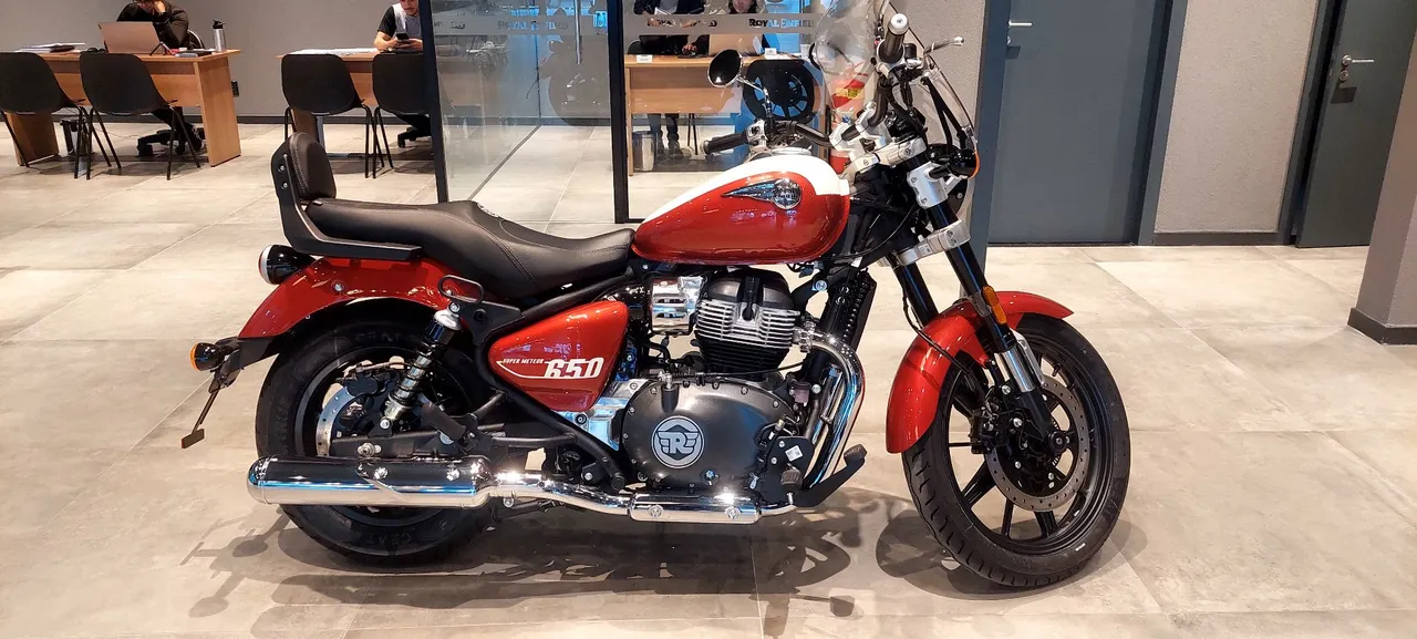 Motos ROYAL ENFIELD SUPER METEOR no Brasil