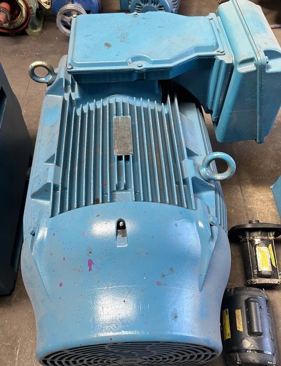 Motor WEG 250 CV 3580 RPM 440V - Máquinas para produção industrial ...